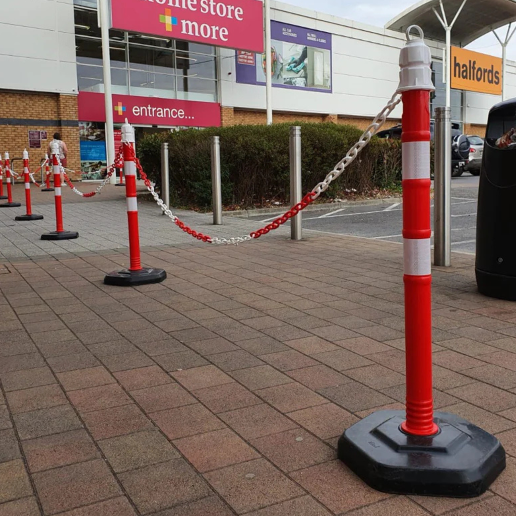 Multimax Delineator Chain Post Set - FlexPost Inc.